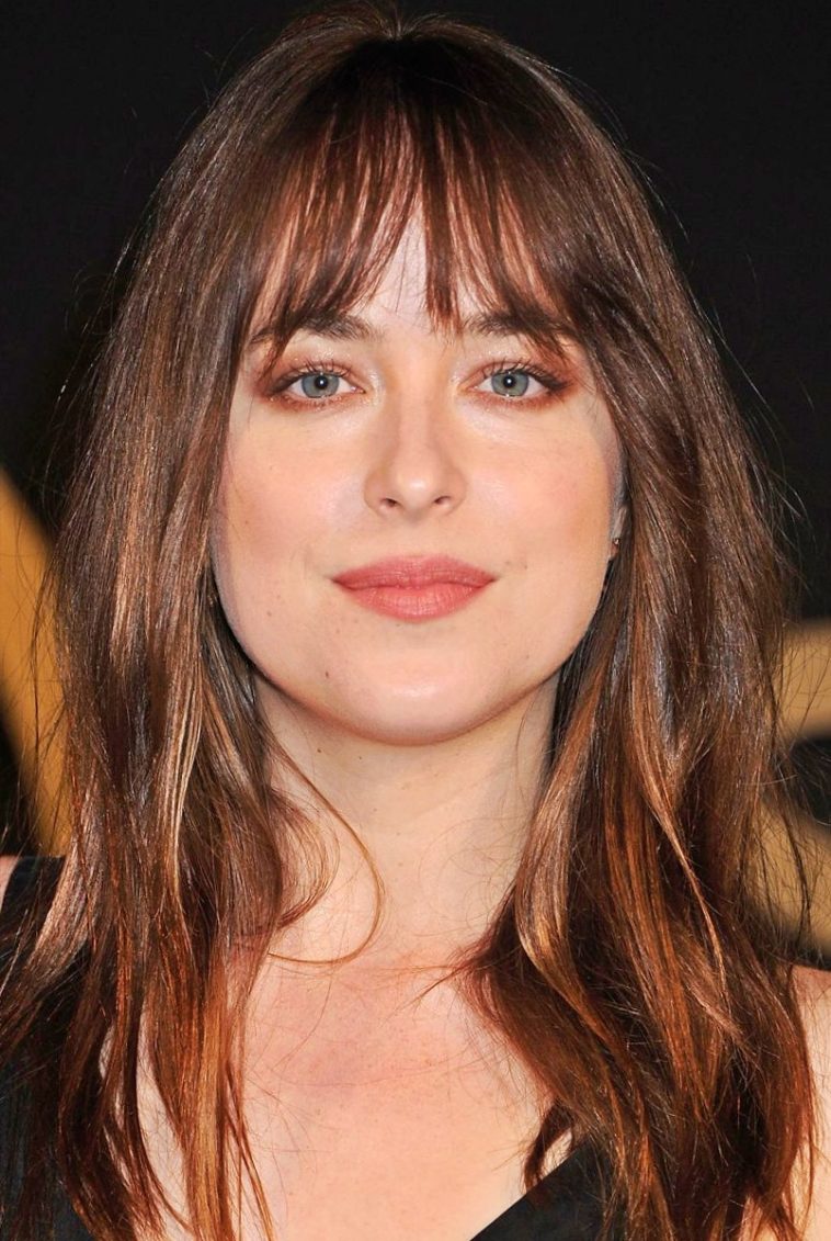 15 Flattering Examples of Bangs for Round Faces