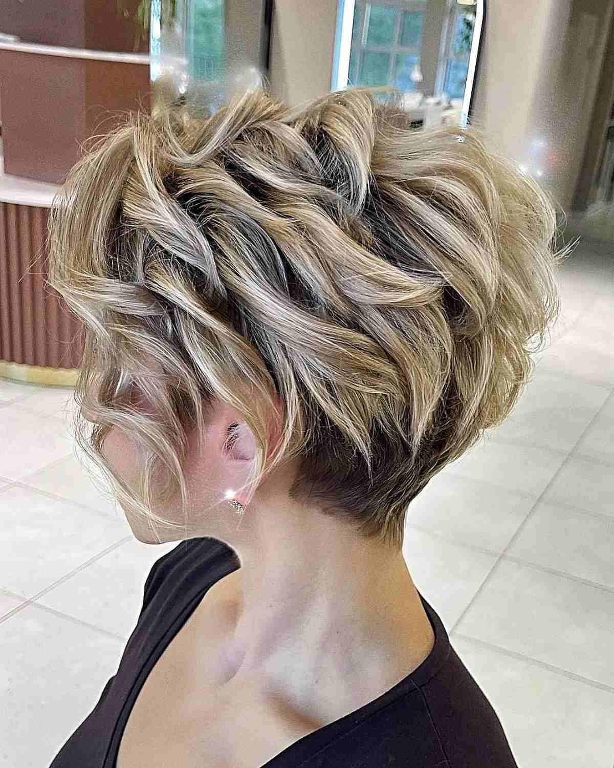 12 Short Layered Bobs for Thick Hair to Be Less Poofy