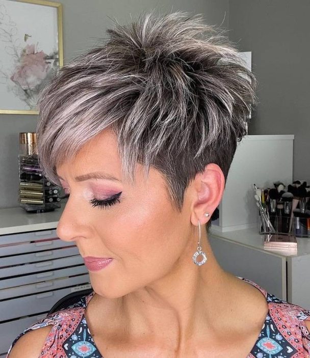 20 Stylish Older Women Prove the Modern Pixie Cut Is Timeless